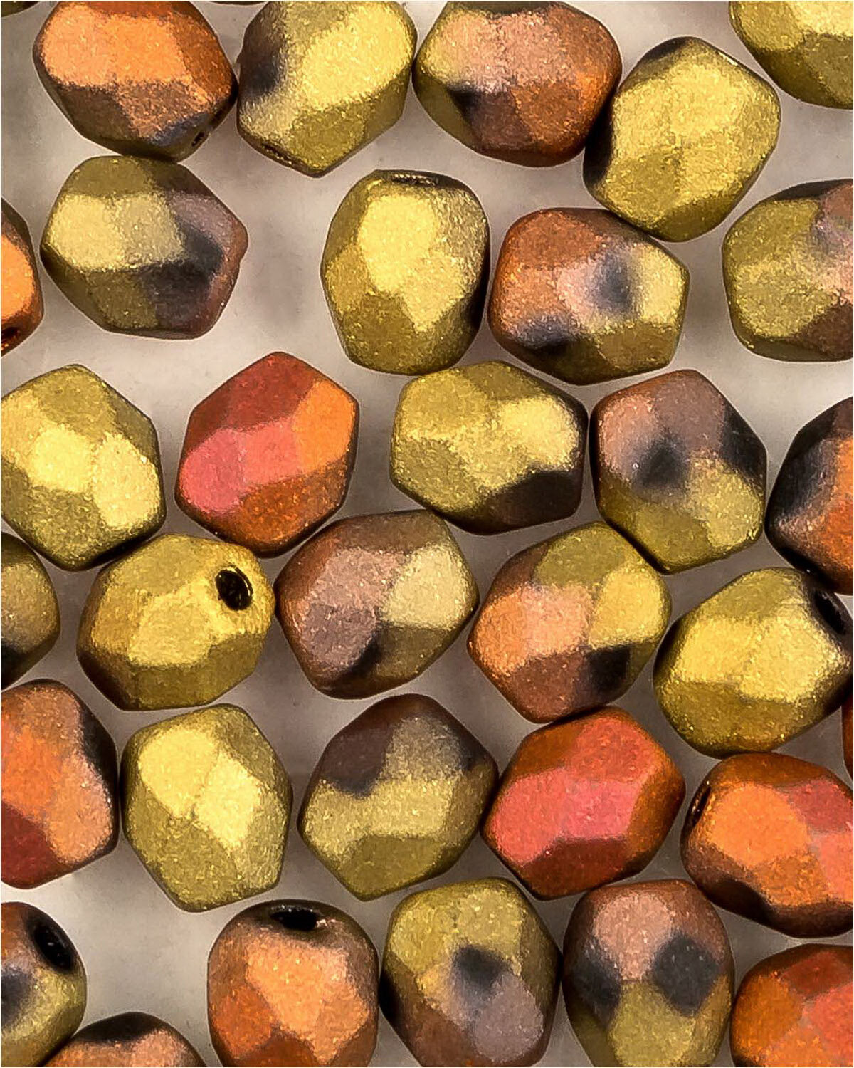 Стеклянные чешские бусины, граненые круглые, Fire polished, 4 мм, цвет Jet California Gold Rush Matted, 50 шт.