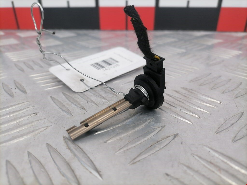 Датчик температуры воздуха BMW 5-Series (F07/F10/F11/F18) 64119166109 арт. 1421338
