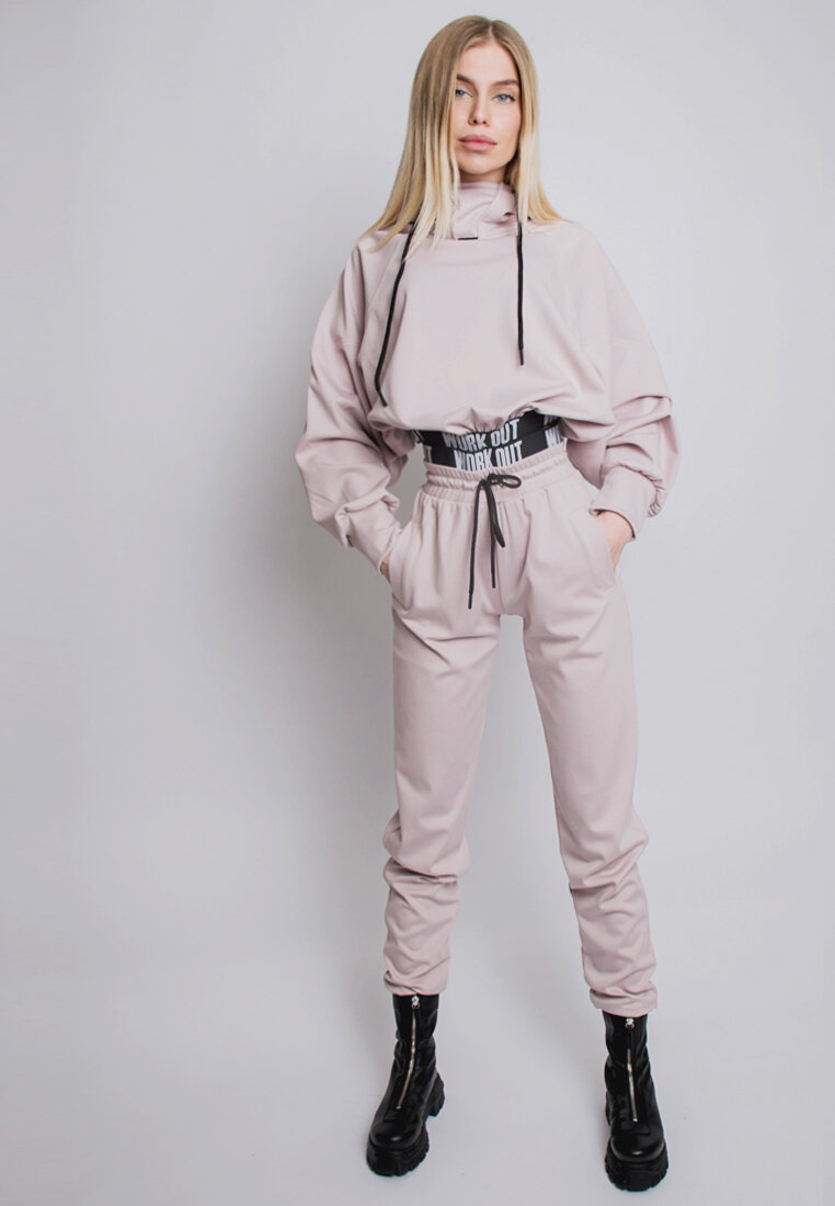 Костюм спортивный