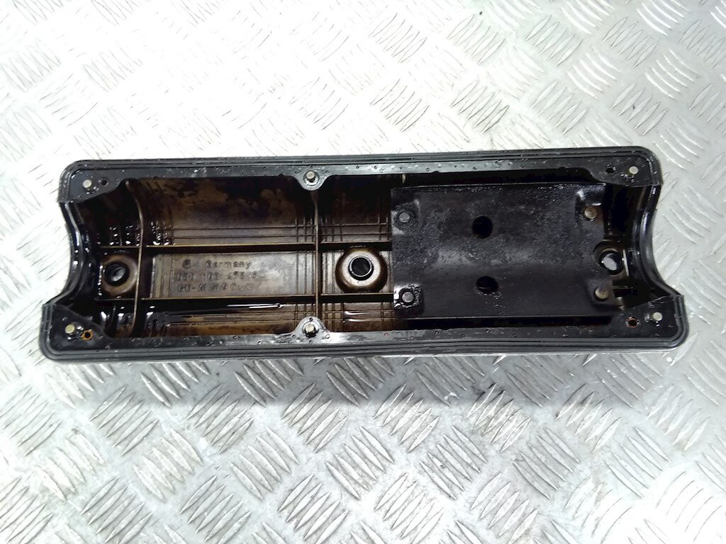 Крышка клапанная Volkswagen Polo 3 030103469N арт. 579141