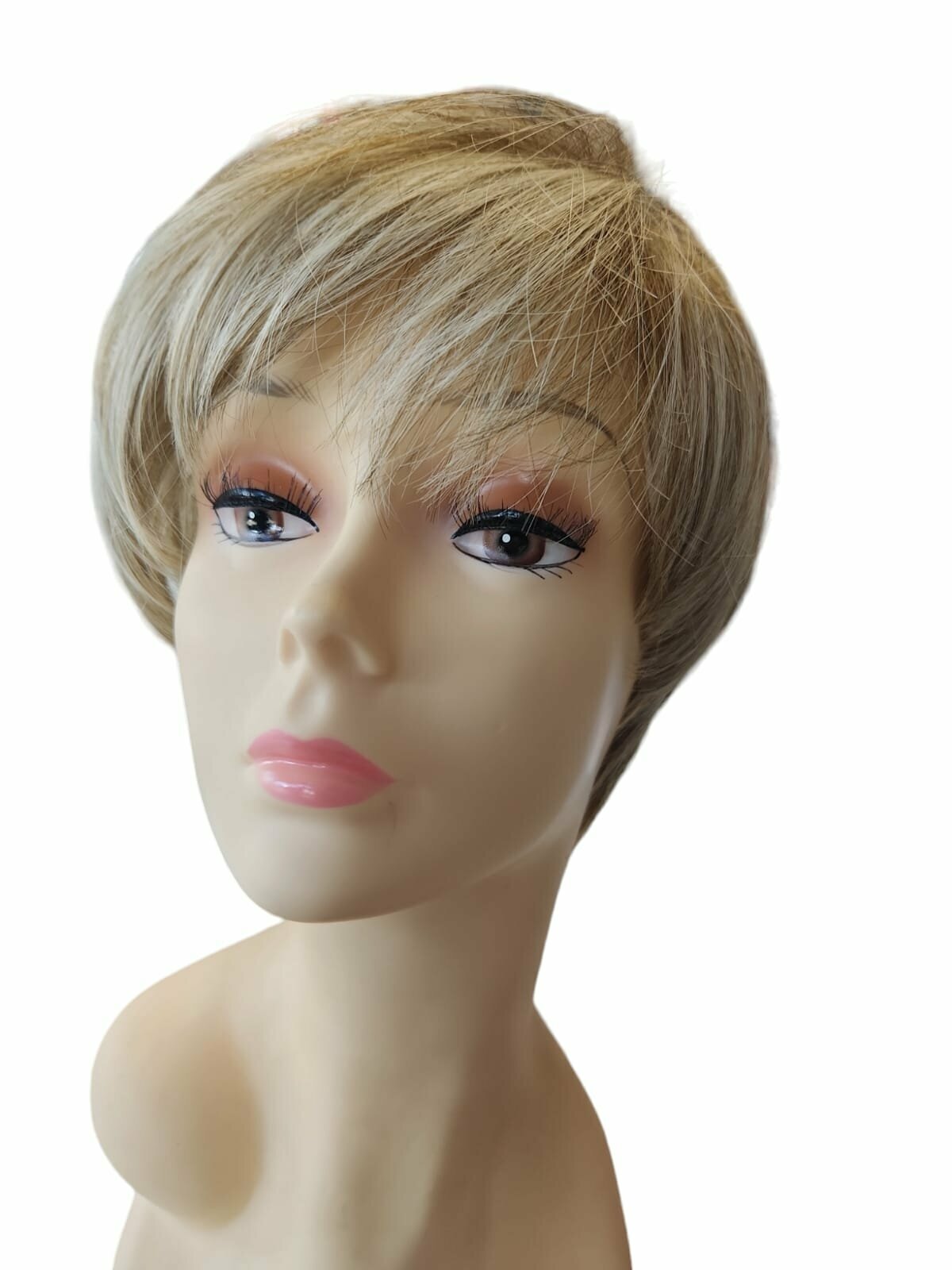 Парик Mara - элегантность и строгость в одном! Русый с меирование блонд