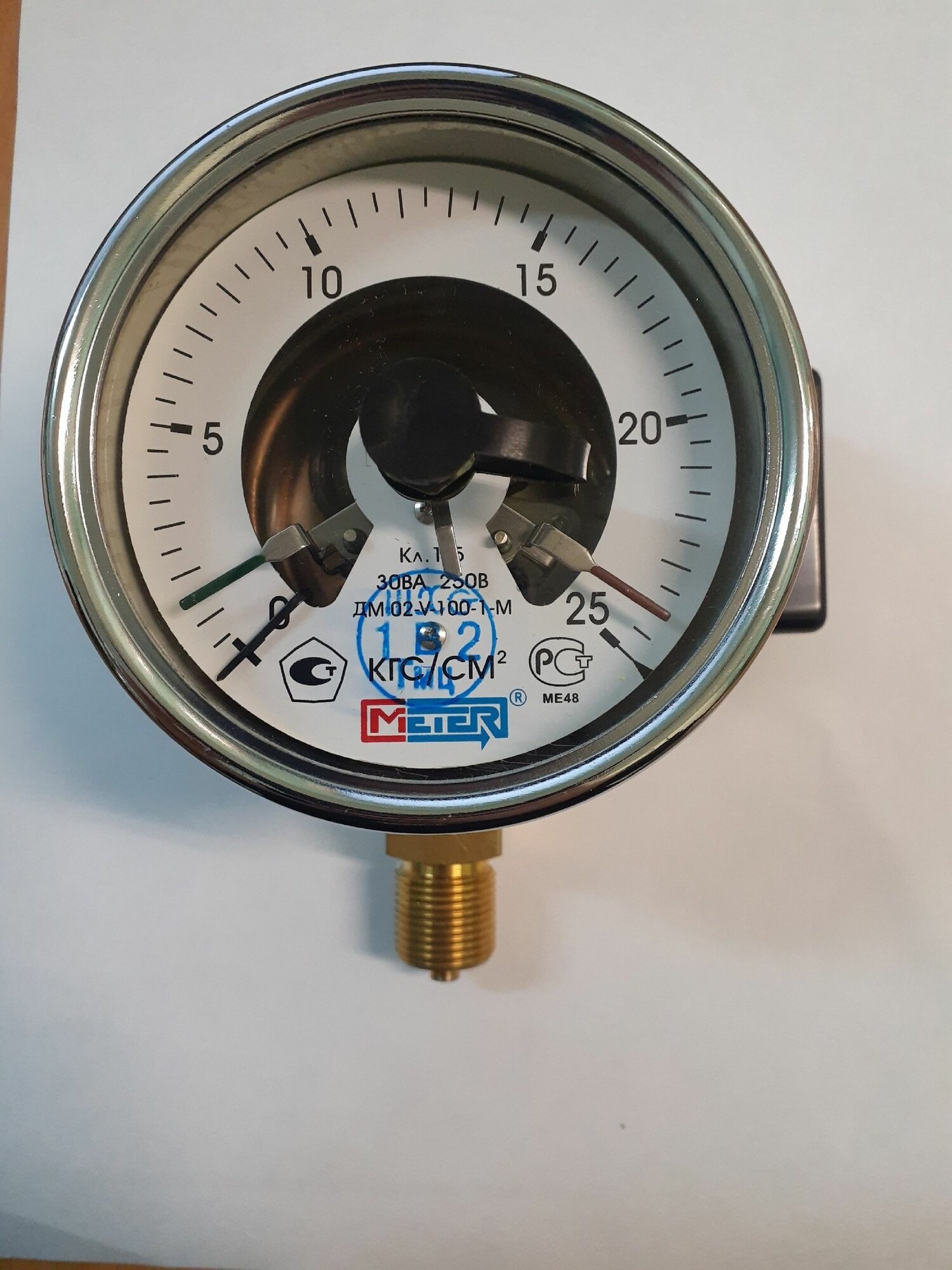 Манометр ДМ02-V-100-1-М (0 - 25 кгс см2) кл 1.5 М20- 2012 г. - метер