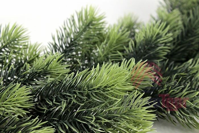 Декор в виде хвойной ветви (57см)