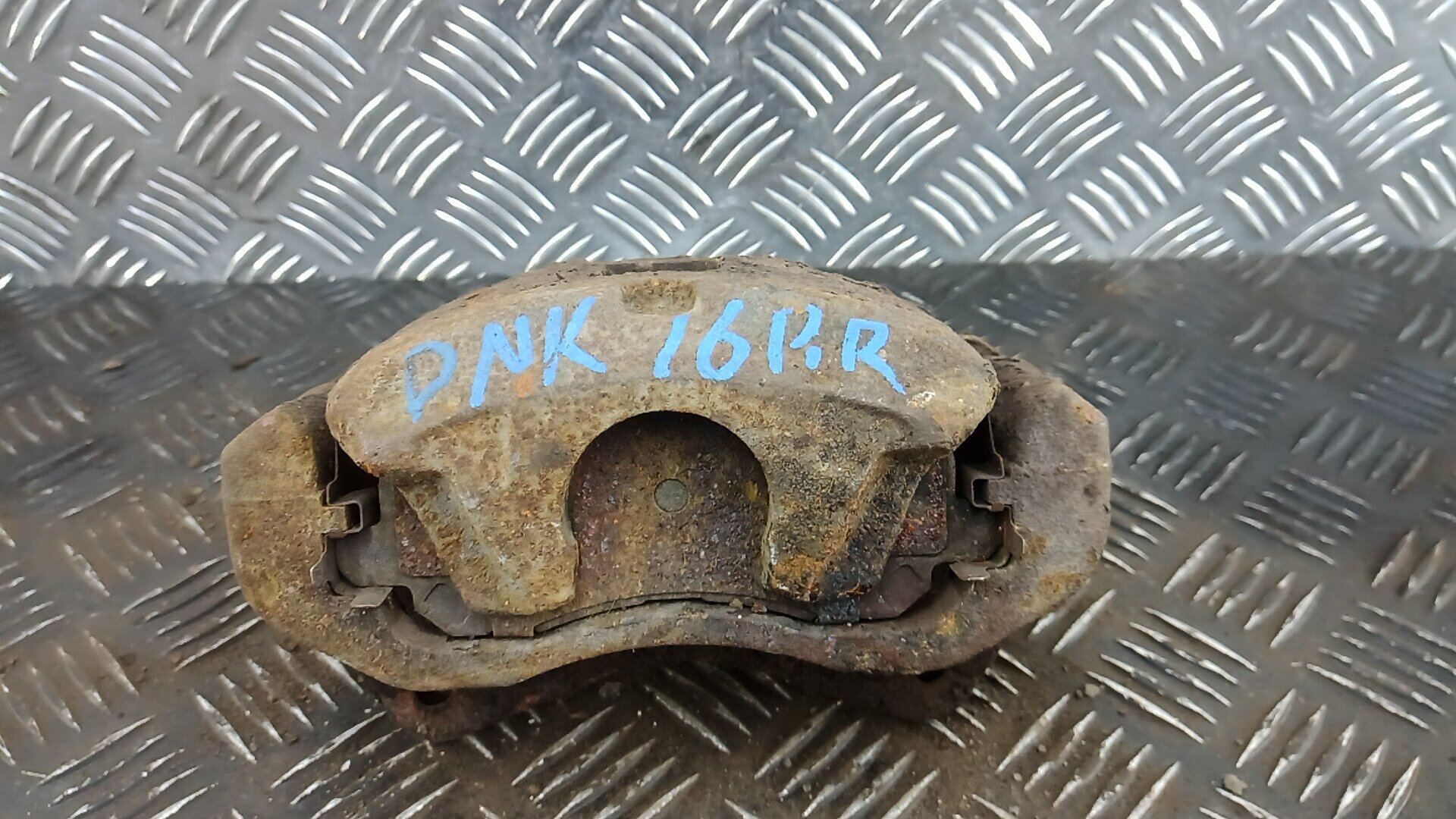 Суппорт тормозной передний правый MITSUBISHI LANCER 10, Номер 4605A476