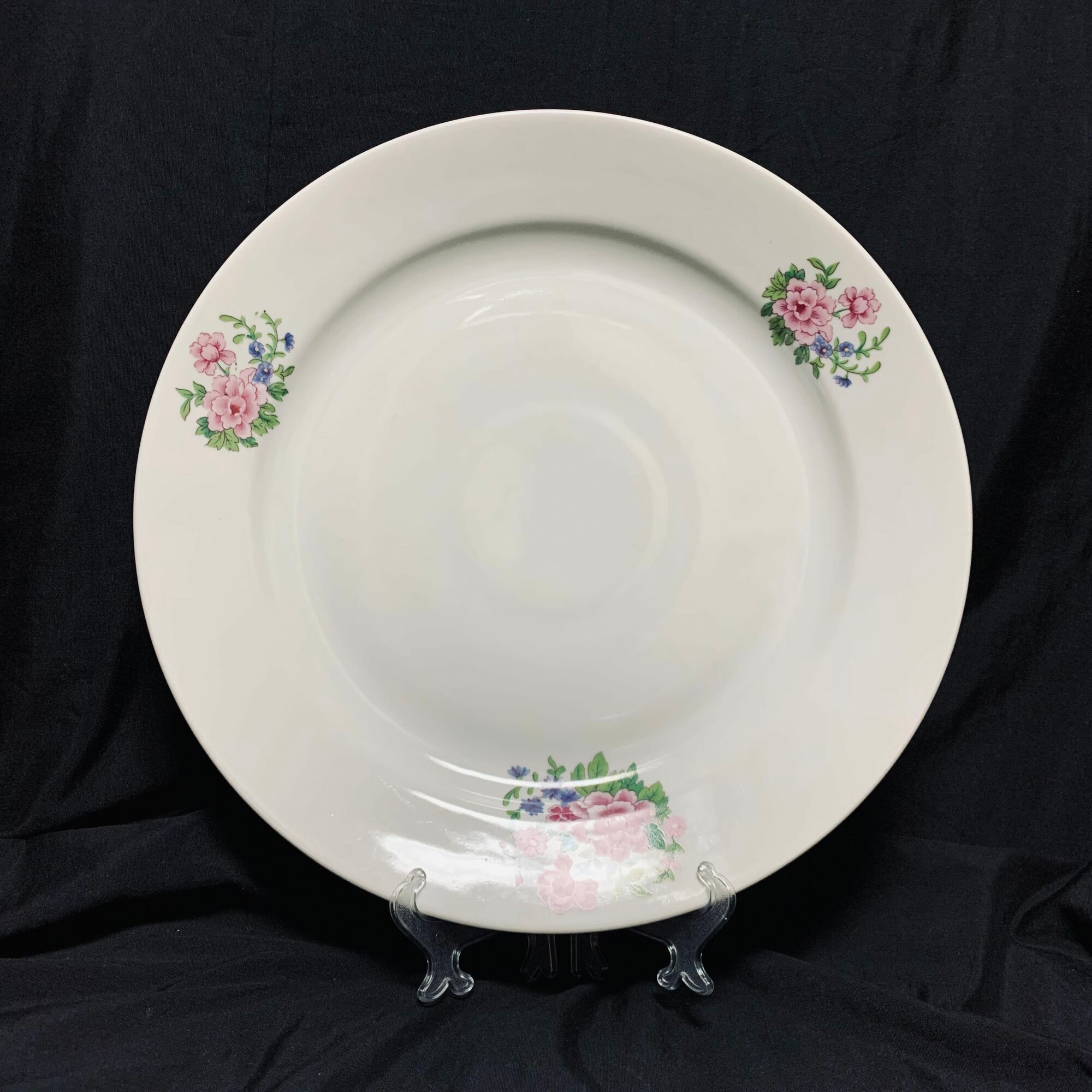 Большое круглое фарфоровое блюдо Дулево