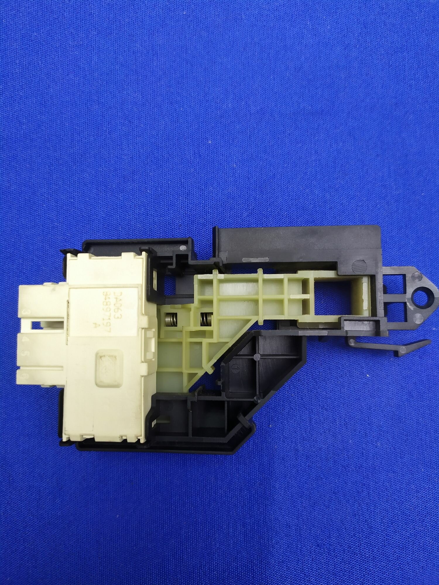 146222911 УБЛ Замок Блокиратор люка для EWT10110W Electrolux Стиральная машина Другое арт. 14217