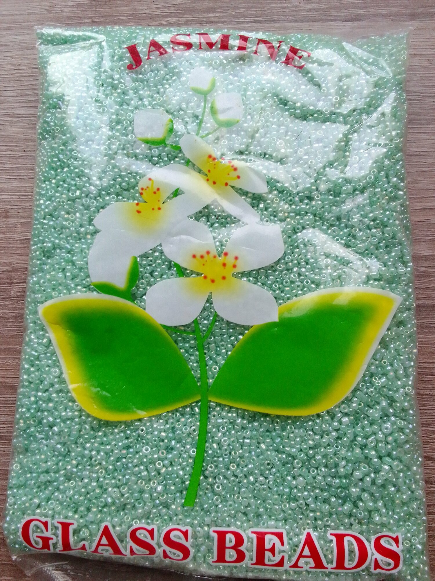 Бисер перламутровый 450 гр. Мятный номер 12.