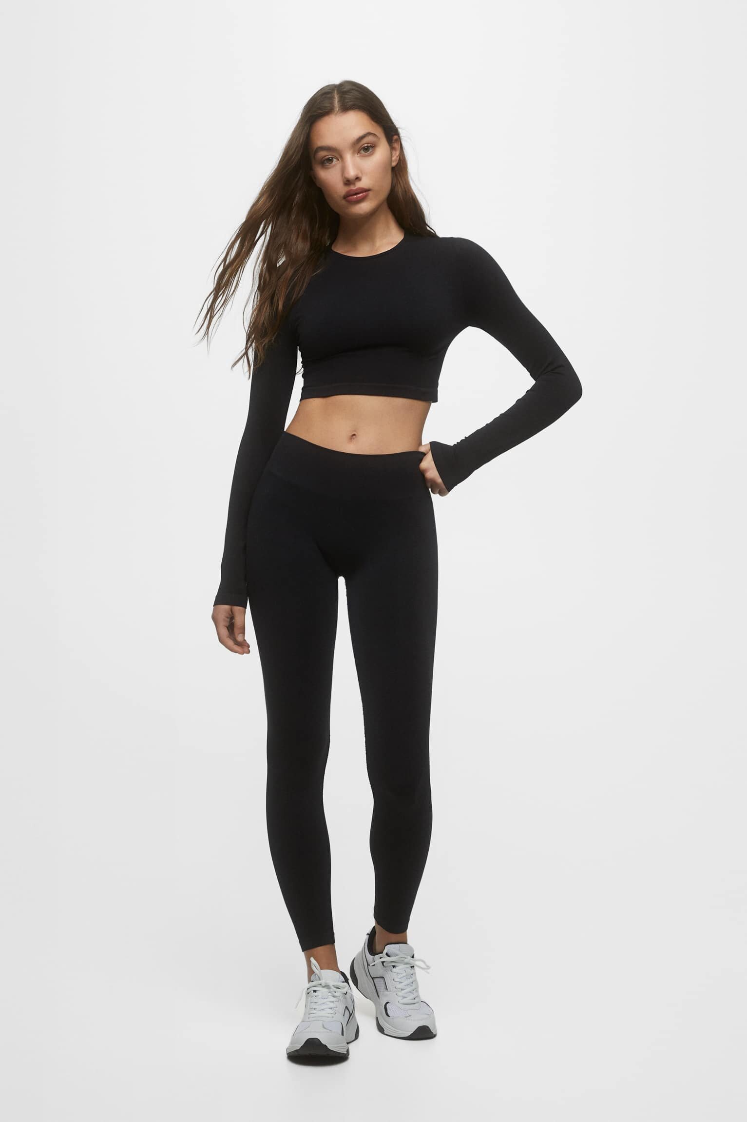 Футболка Pull & Bear ФУТБОЛКА СТРЕЙЧ С ДЛИННЫМ РУКАВОМ, размер М-L, черный — фото 1