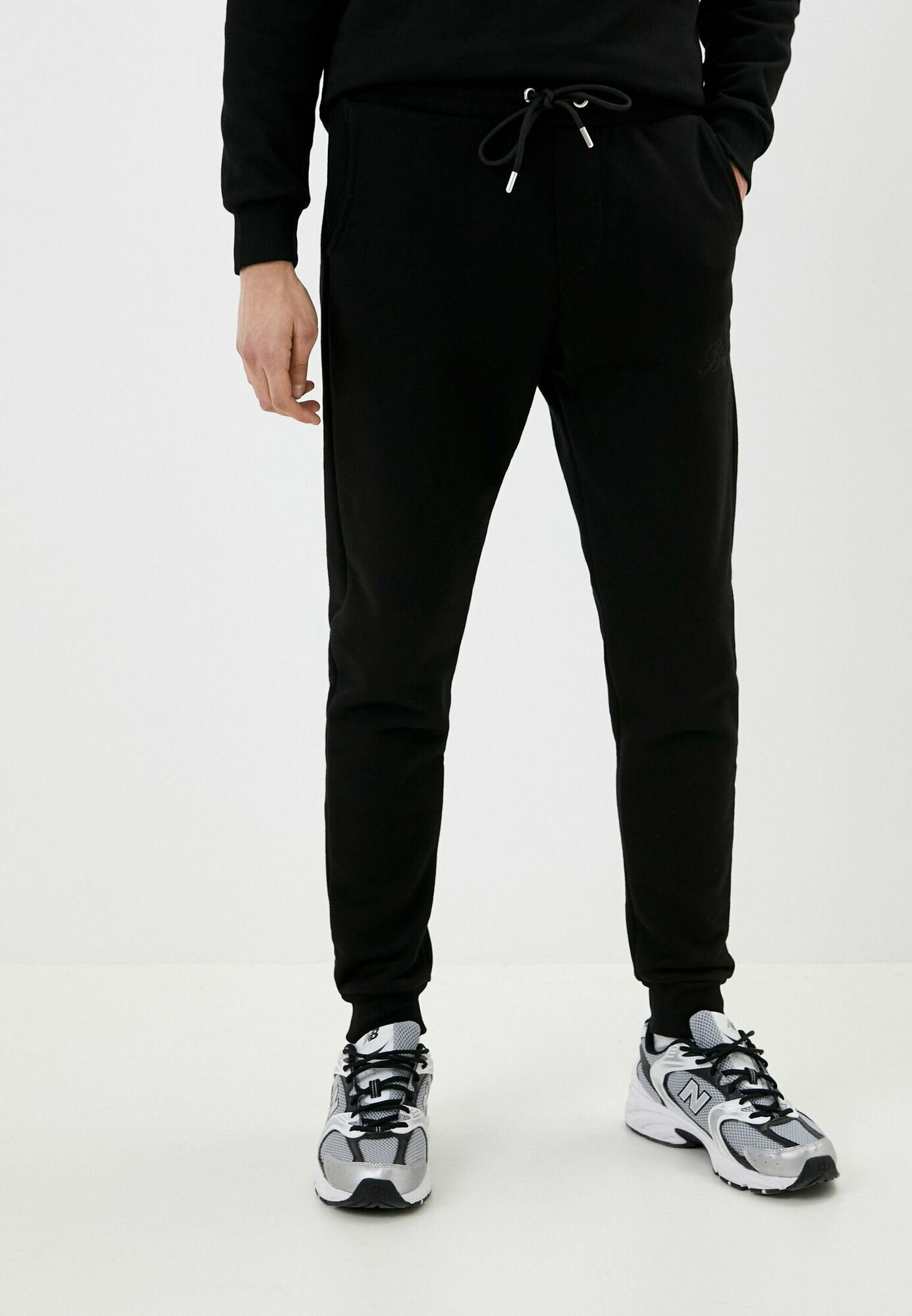 Брюки спортивные