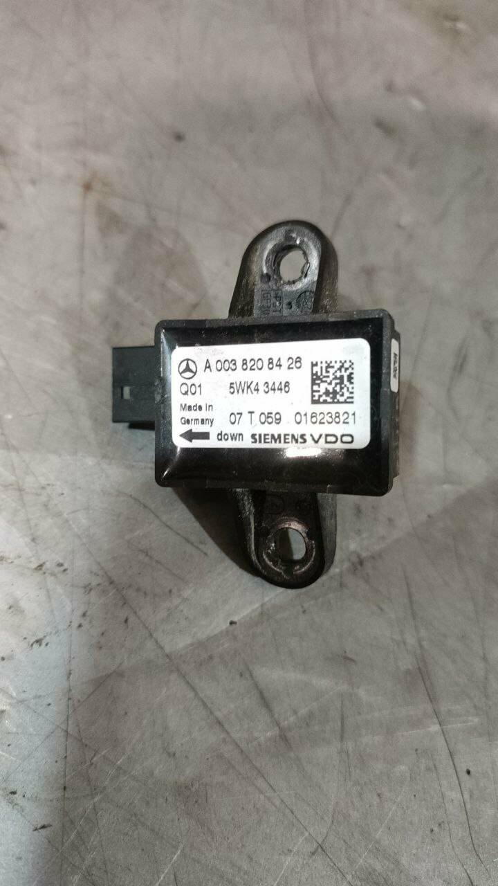 Датчик удара Mercedes-Benz M W164 (2005 - 2008) A0038208426