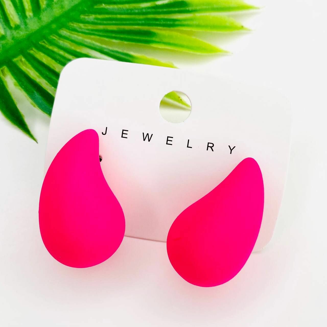 Серьги, пластик