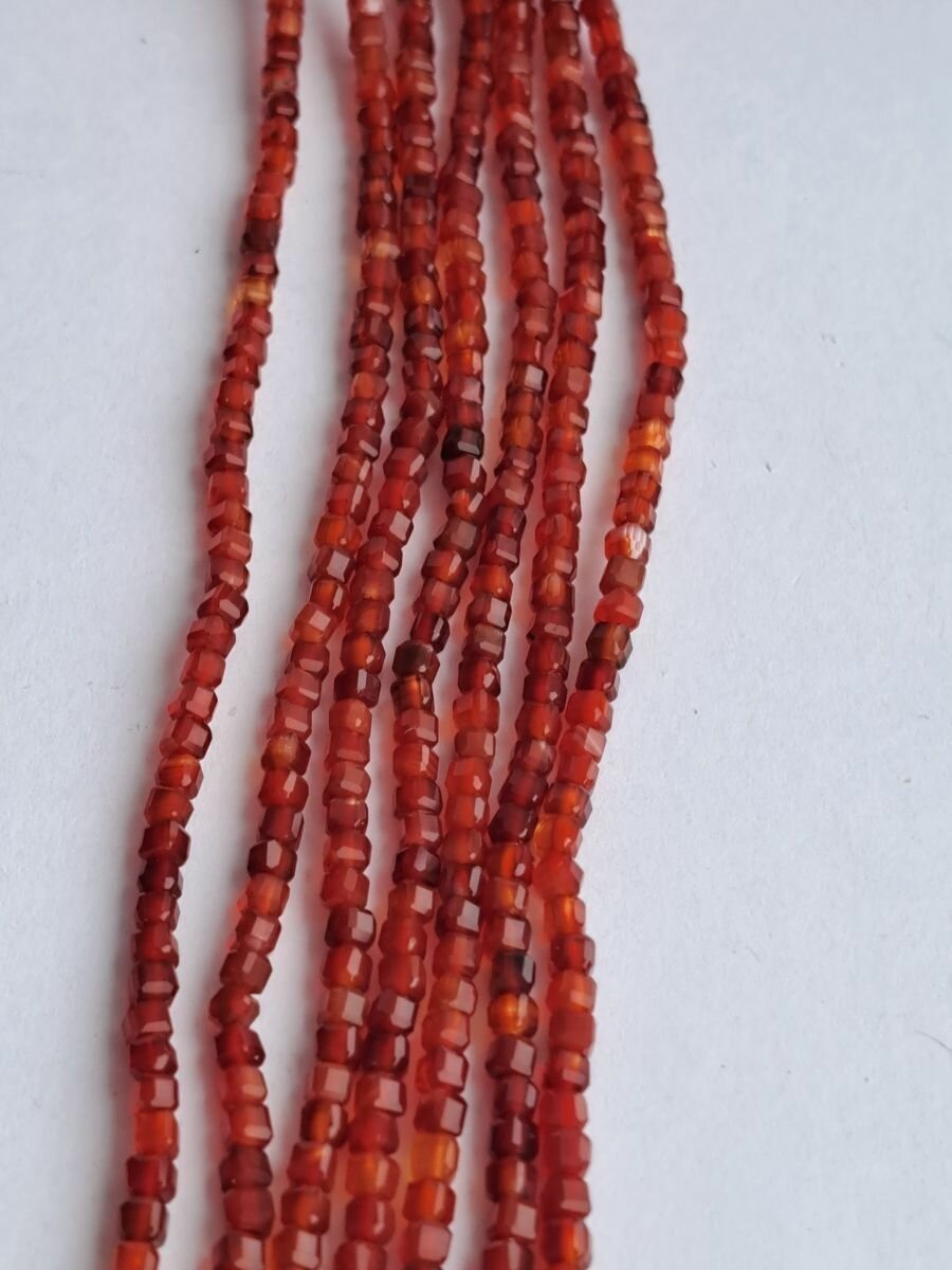 Бусины сердолик, натуральный камень, для рукоделия, для творчества, для украшений, 2.5 мм