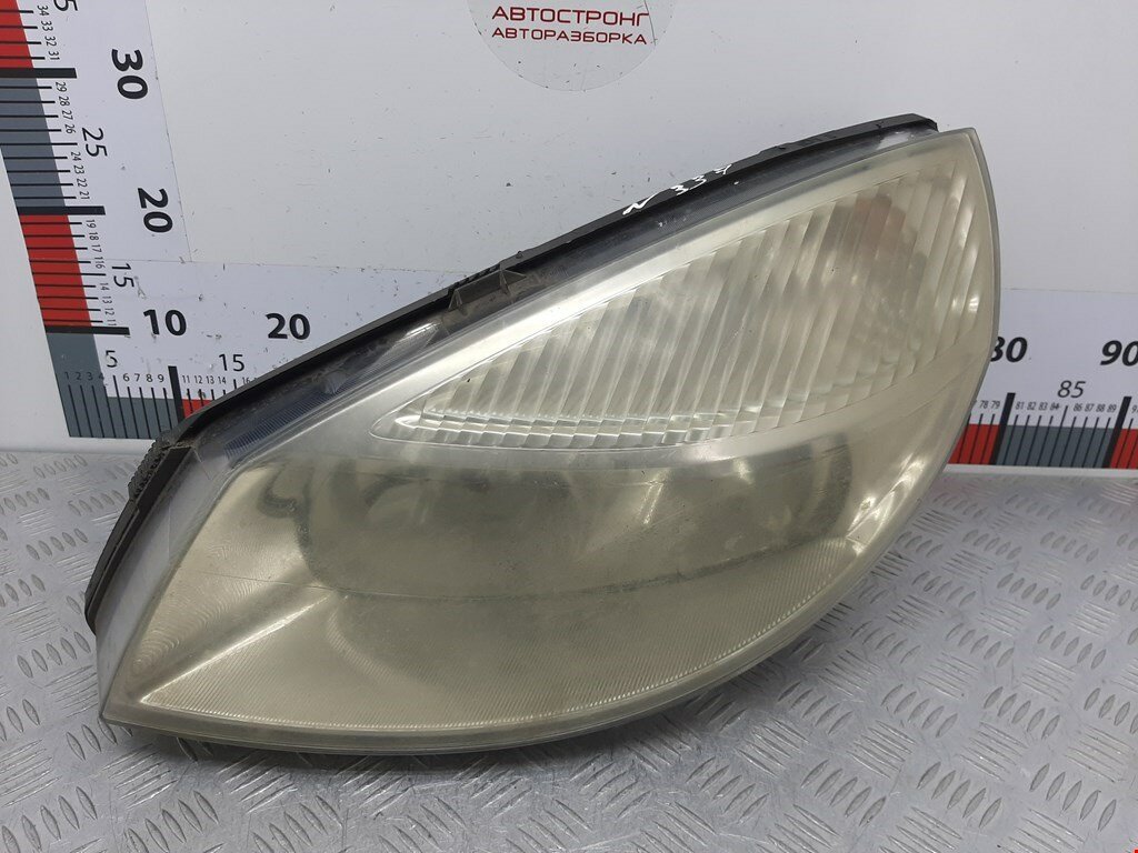 Фара левая Renault Scenic 2 260605447R арт. 2093705