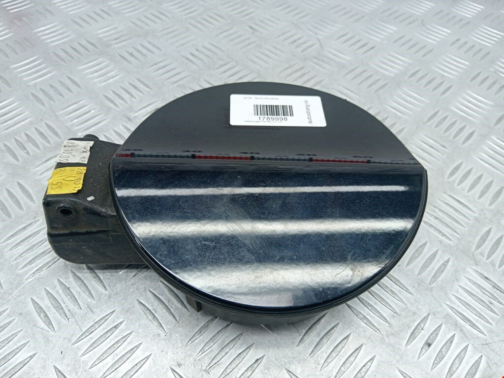 Лючок бензобака Volkswagen Passat CC 3C8809857E арт. 1789998