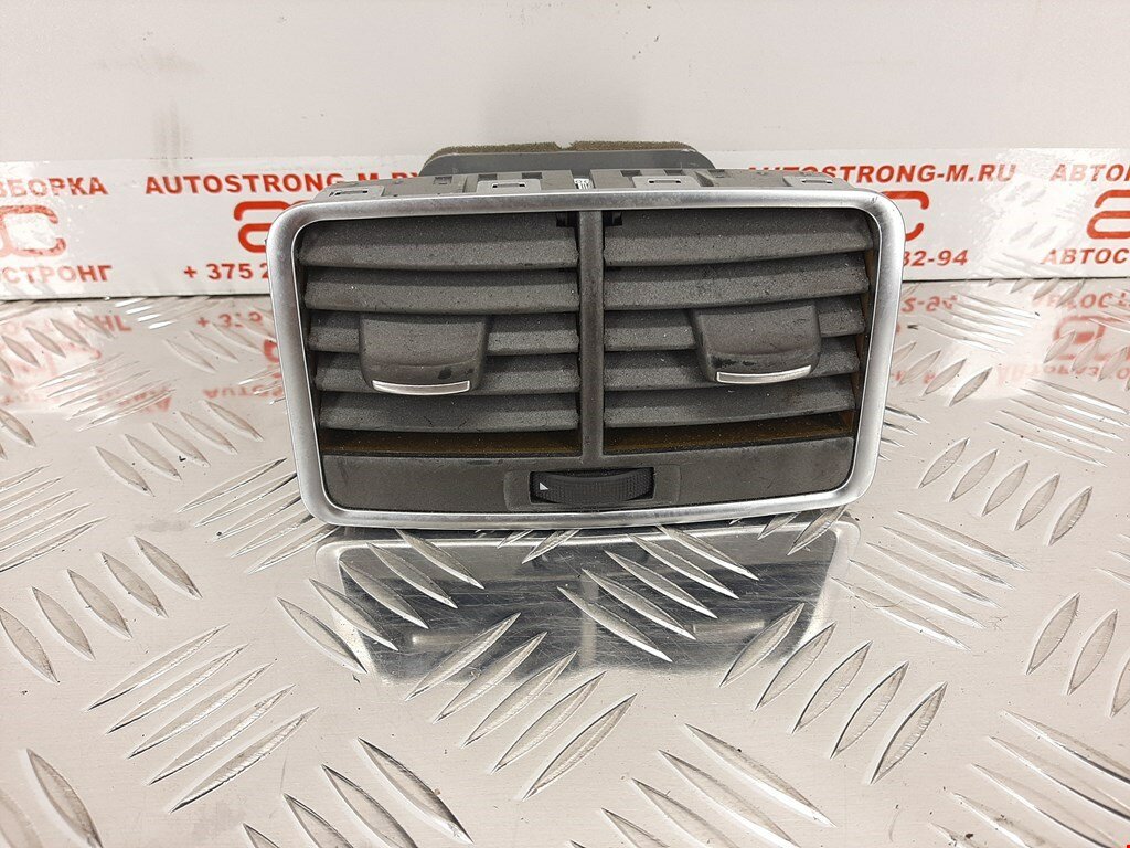Дефлектор обдува салона Audi A6 C6 4F0819203C арт. 719673