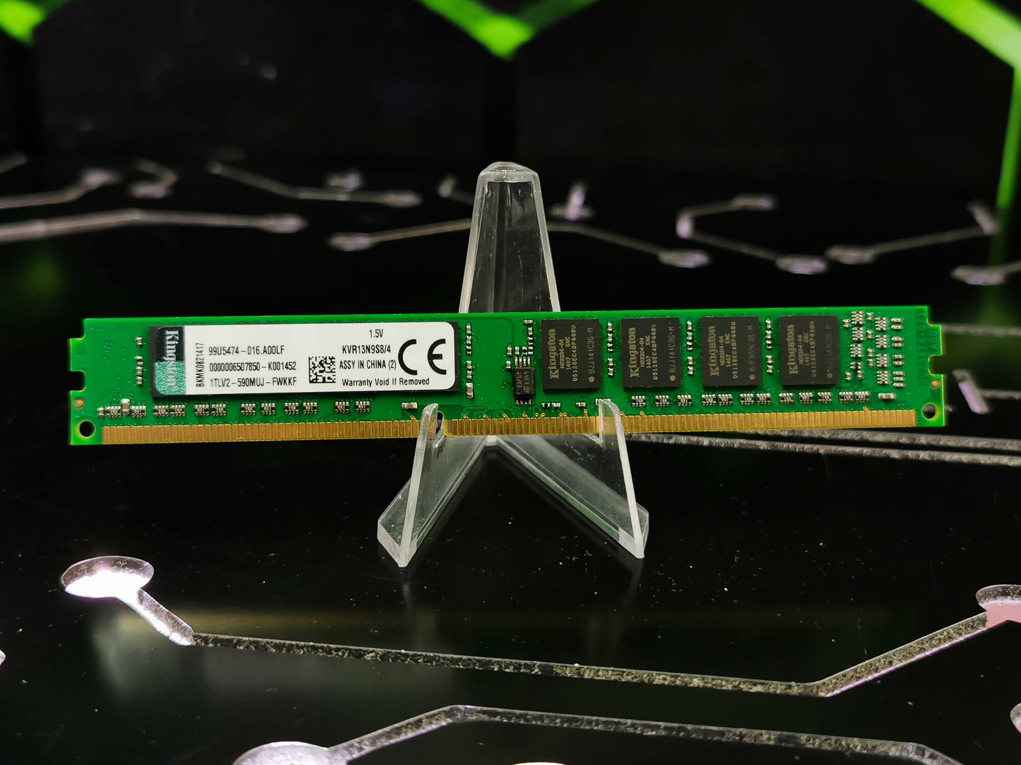 Оперативная память Kingston [KVR13N9S8/4] 4 ГБ DDR3