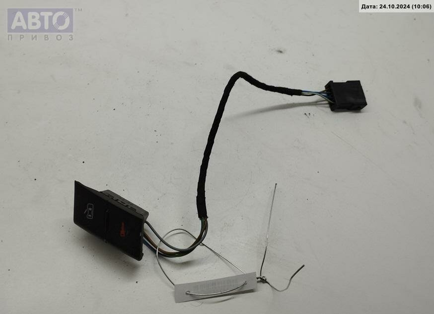 Кнопка центрального замка Audi A6 C5 (1997-2005)