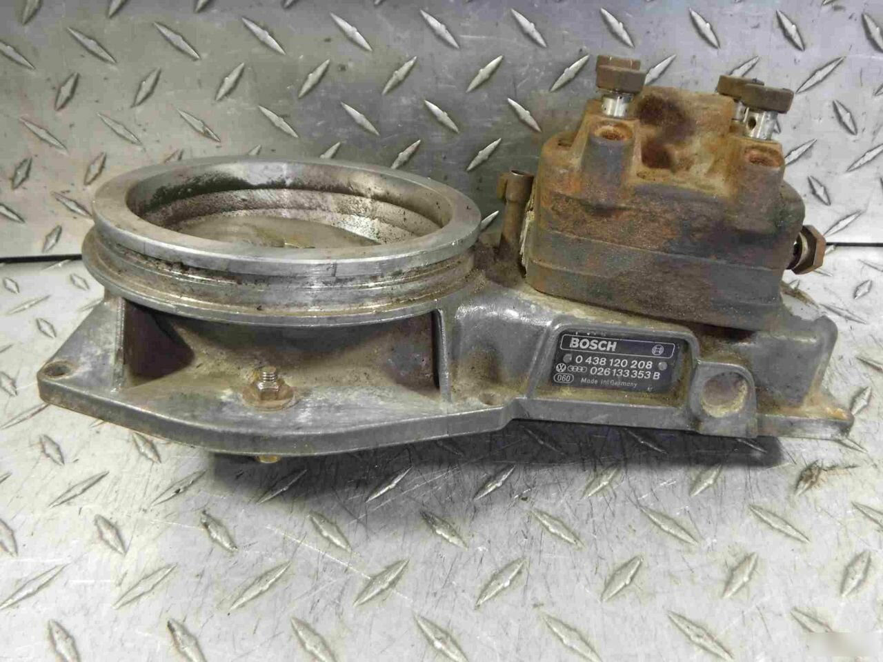 Дозатор распределитель топлива Audi 80 B3 (1986—1991) 026133481BX