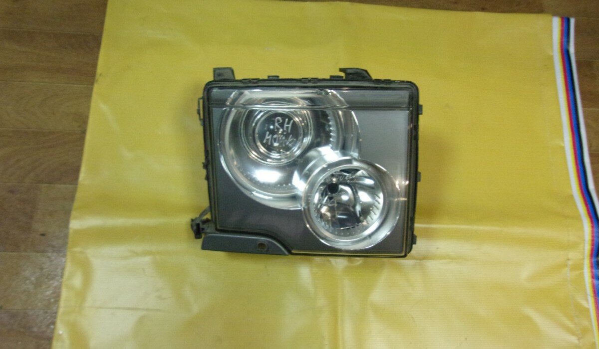 Фара правая Range Rover III (LM) Land Rover XBC001300