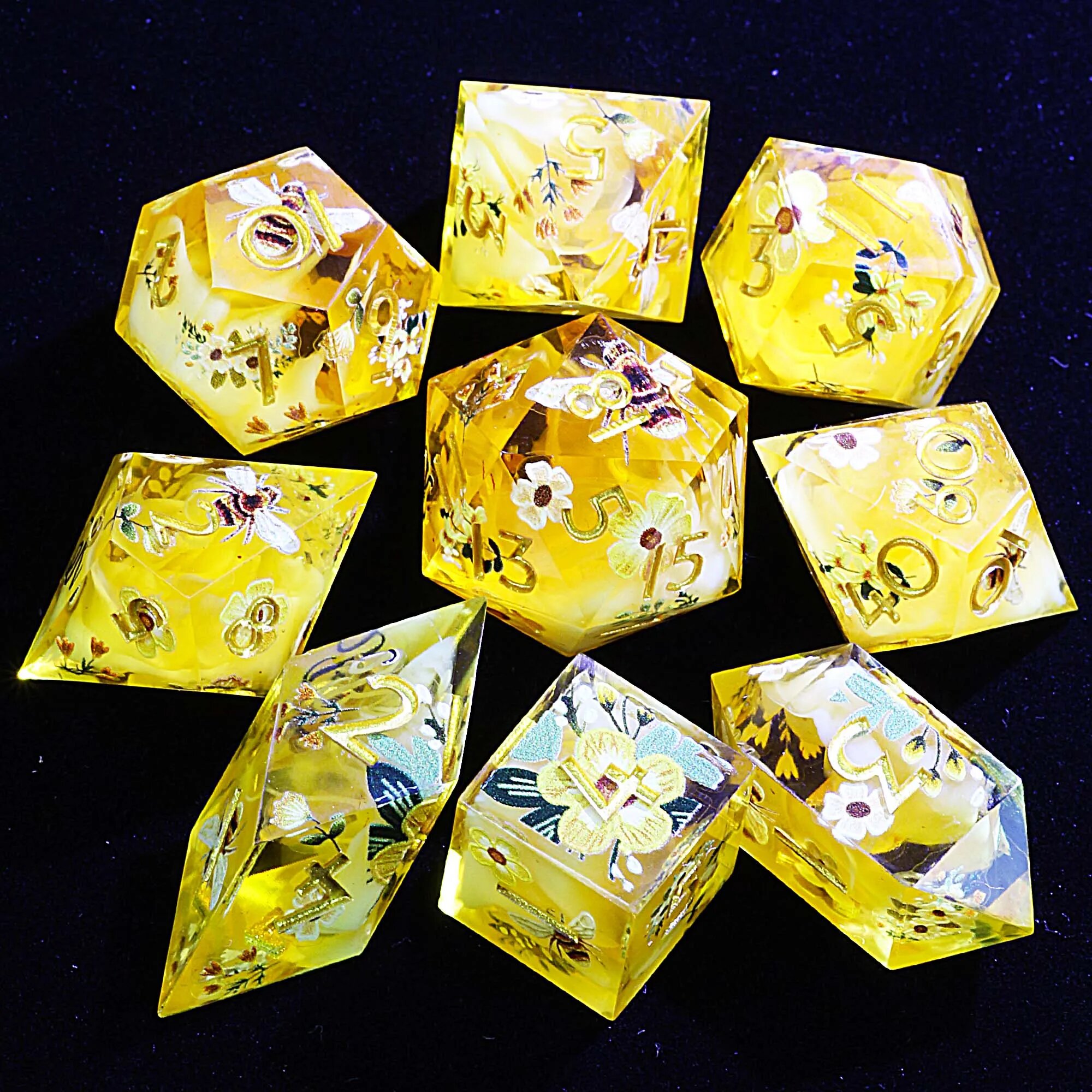 Набор из многогранной смолы D&D Dice Nectar с медовым цветом
