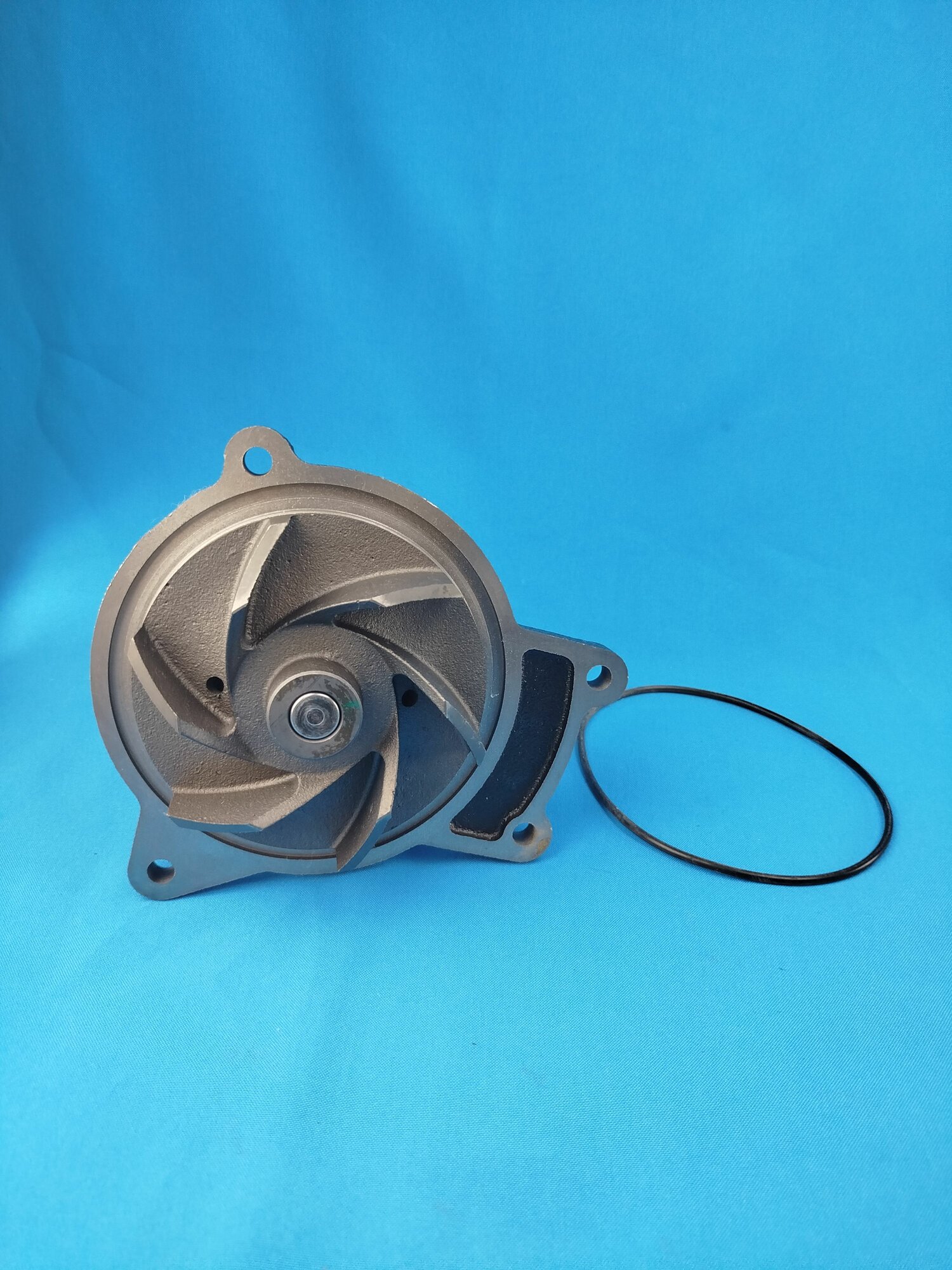 Помпа "LUZAR" для автомобилей КамАЗ 43118, 65111, 6520, 6540, 6522 дв. 740.63 Евро-4