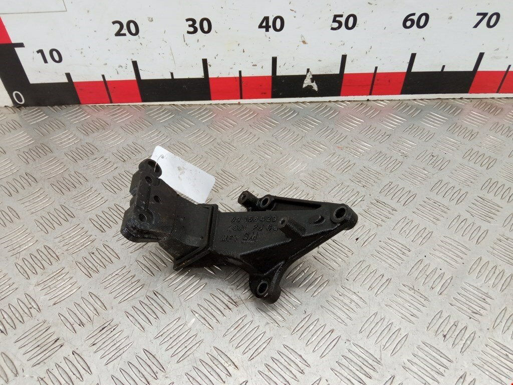 Кронштейн (крепление лапа) двигателя Opel Astra G арт. 1679466