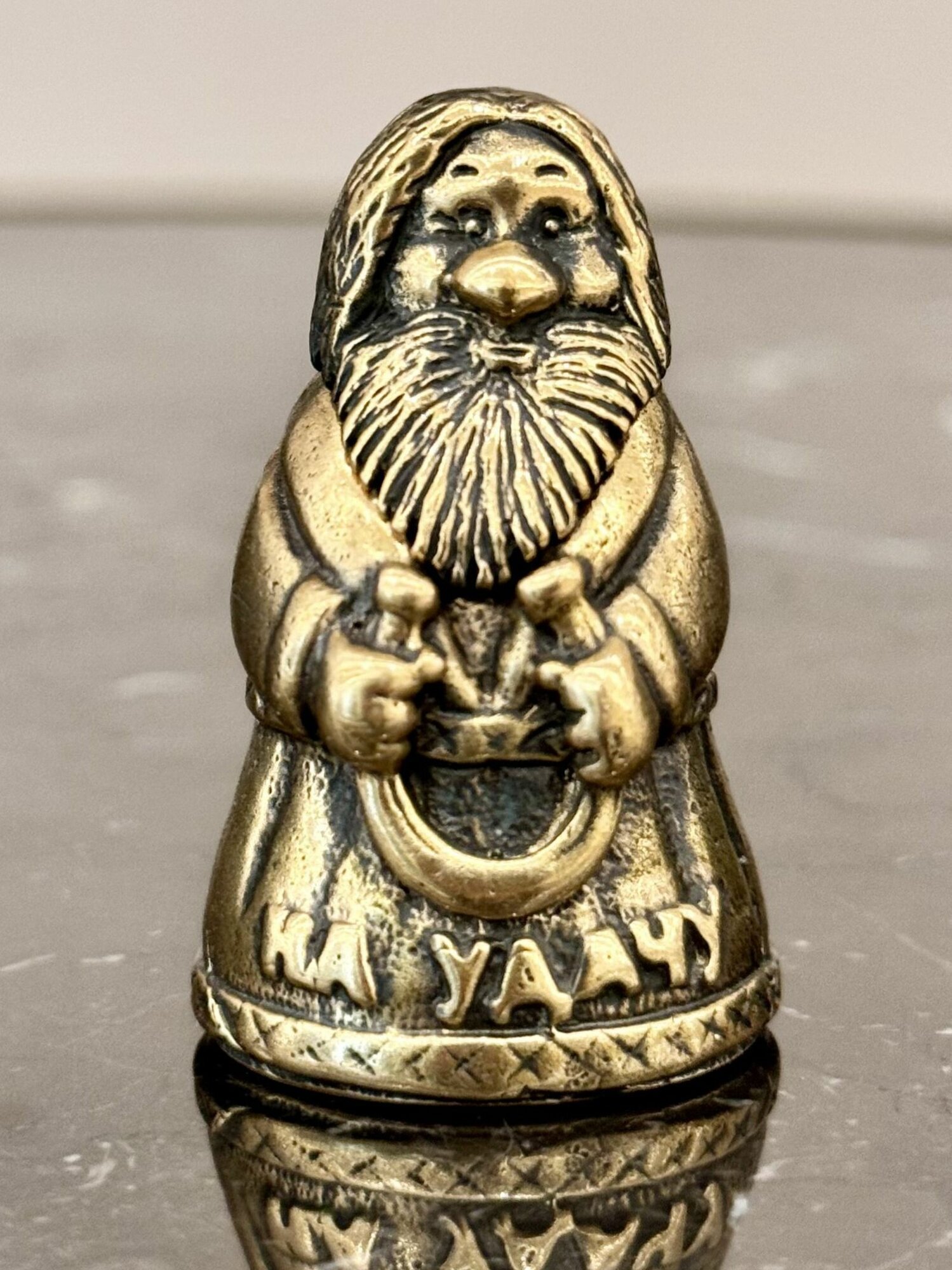 Колокольчик маленький Гномик для интерьера и декора, сувенир подарочный, бронзовое литье