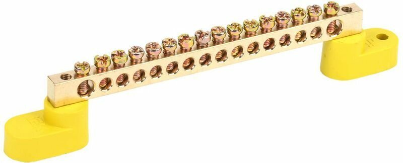 Шина PE «земля» ШНИ-6х9-16-У2-Ж на двух угловых изоляторах IEK YNN10-69-16C2-K05