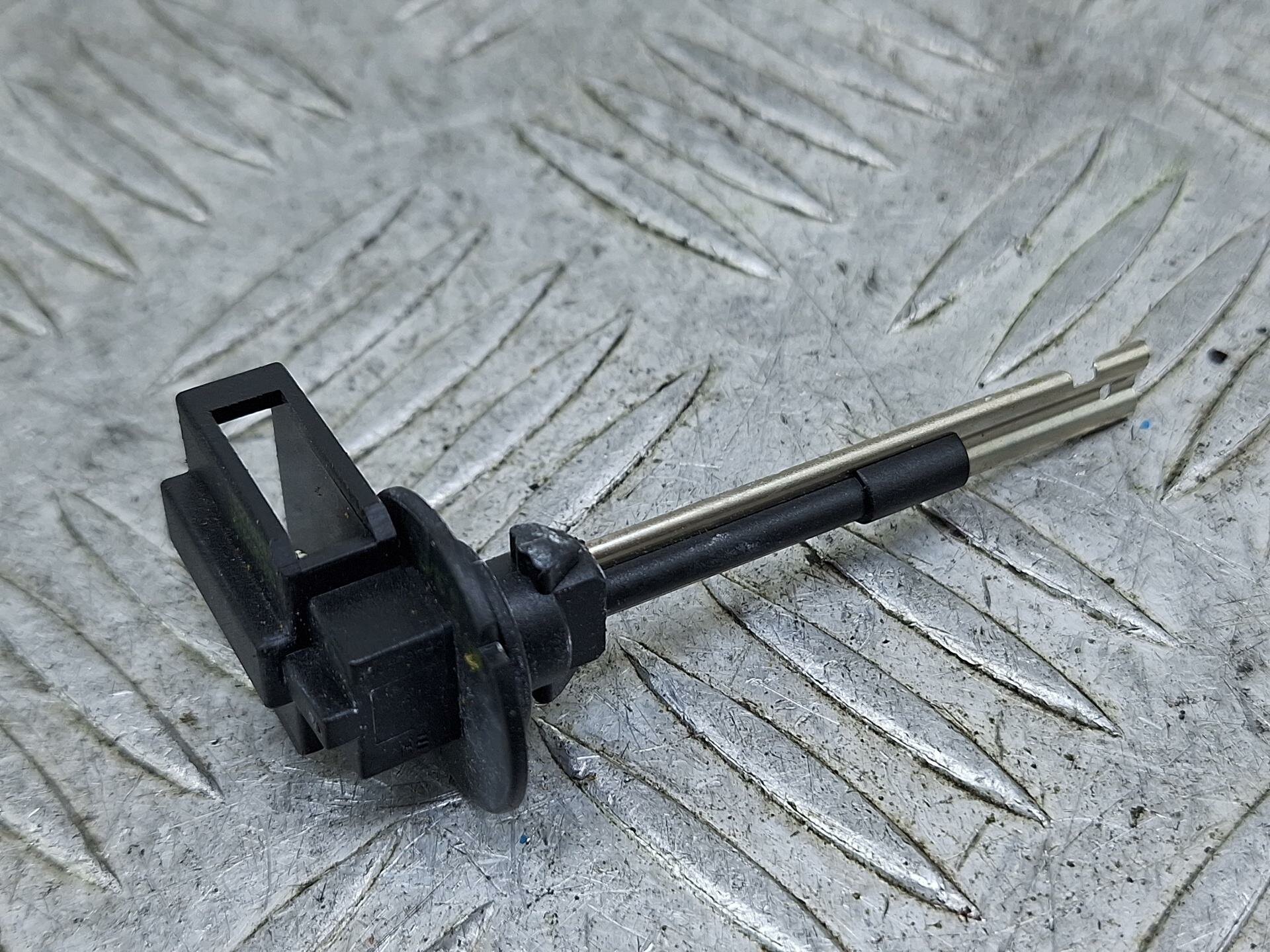 Датчик температуры в салоне Audi A4 B7 2006 8E0820539A