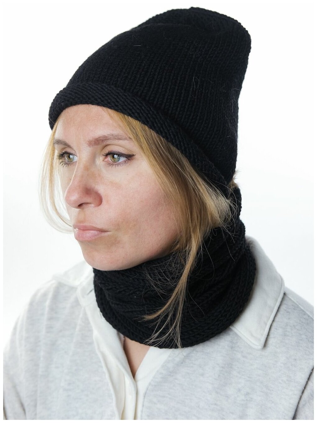 Комплект с головным убором Осень-зима 2022 для женщин