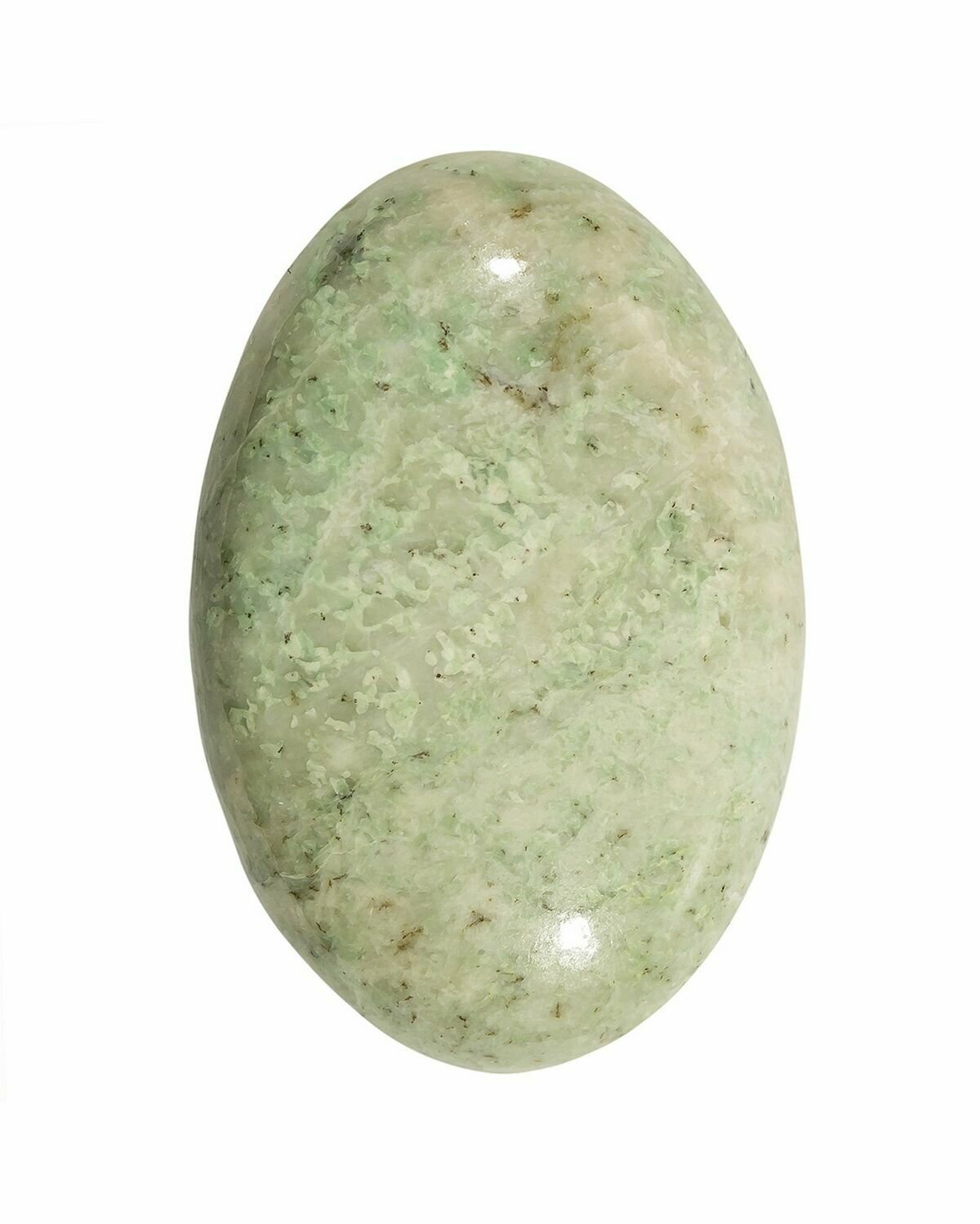 Кабошон из гарниерита размером 33х22х7 мм.