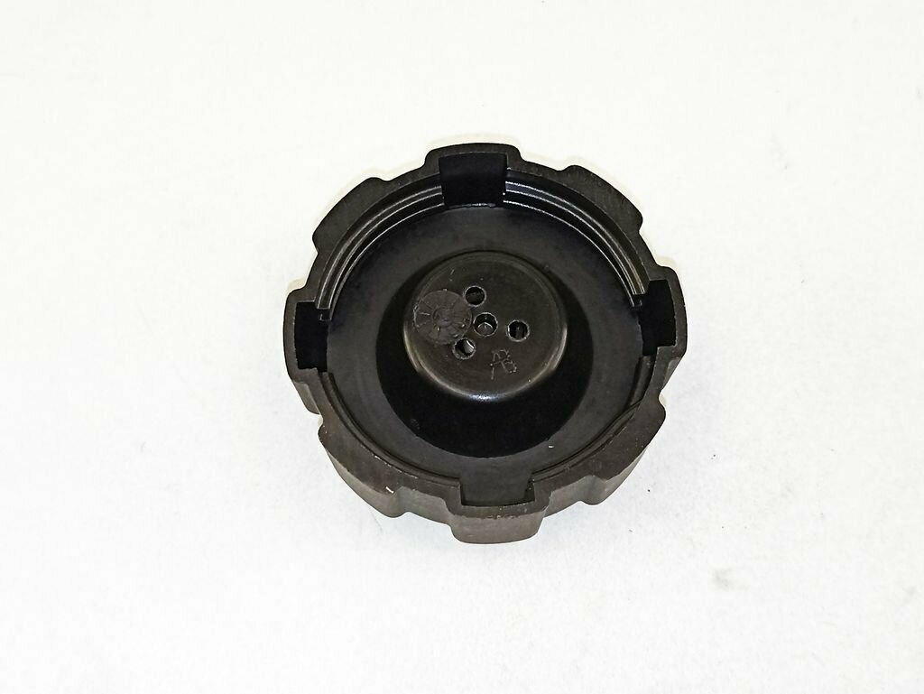 Крышка расширительного бачка для а/м УАЗ Патриот