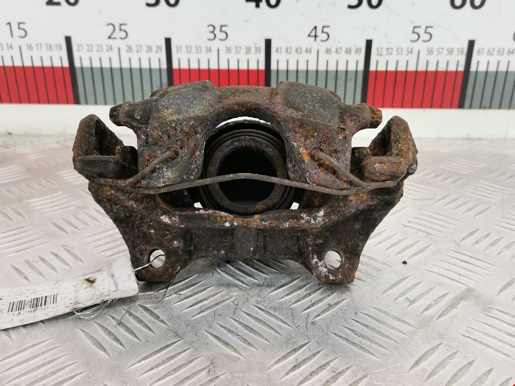 Суппорт передний левый Renault Sandero 2 410118579R арт. 1428056