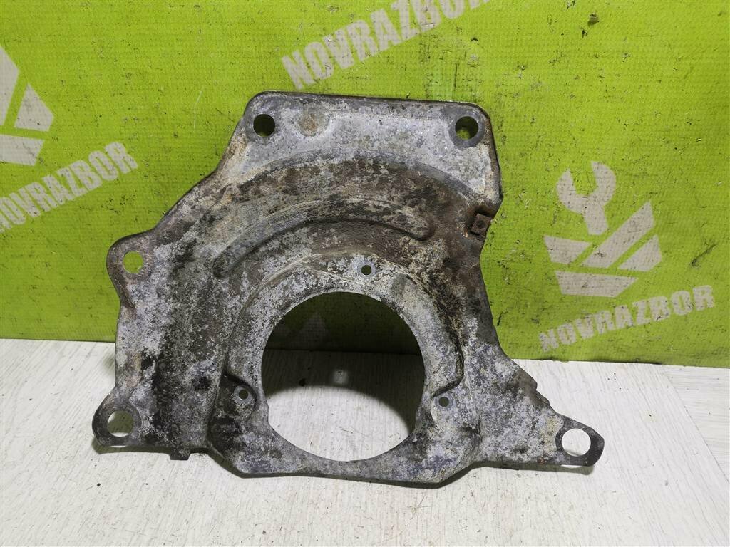 Крышка коленвала задняя VW Golf 3 Vento 91-97