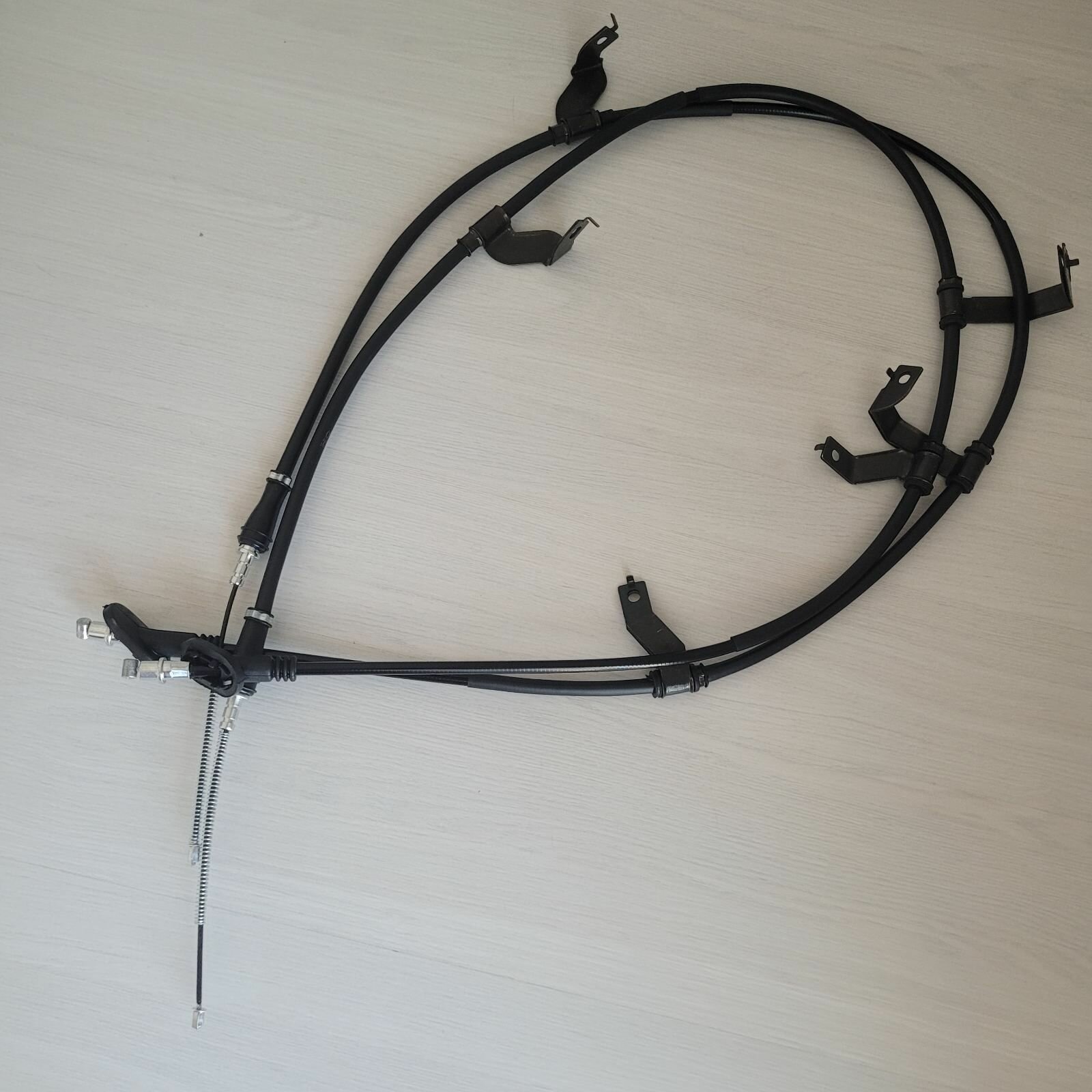 Трос ручника комплект (Левый+Правый) HYUNDAI Tucson 1 (Хендай Туксон) KIA Sportage II (КИА Спортейдж 2) 4WD под диск