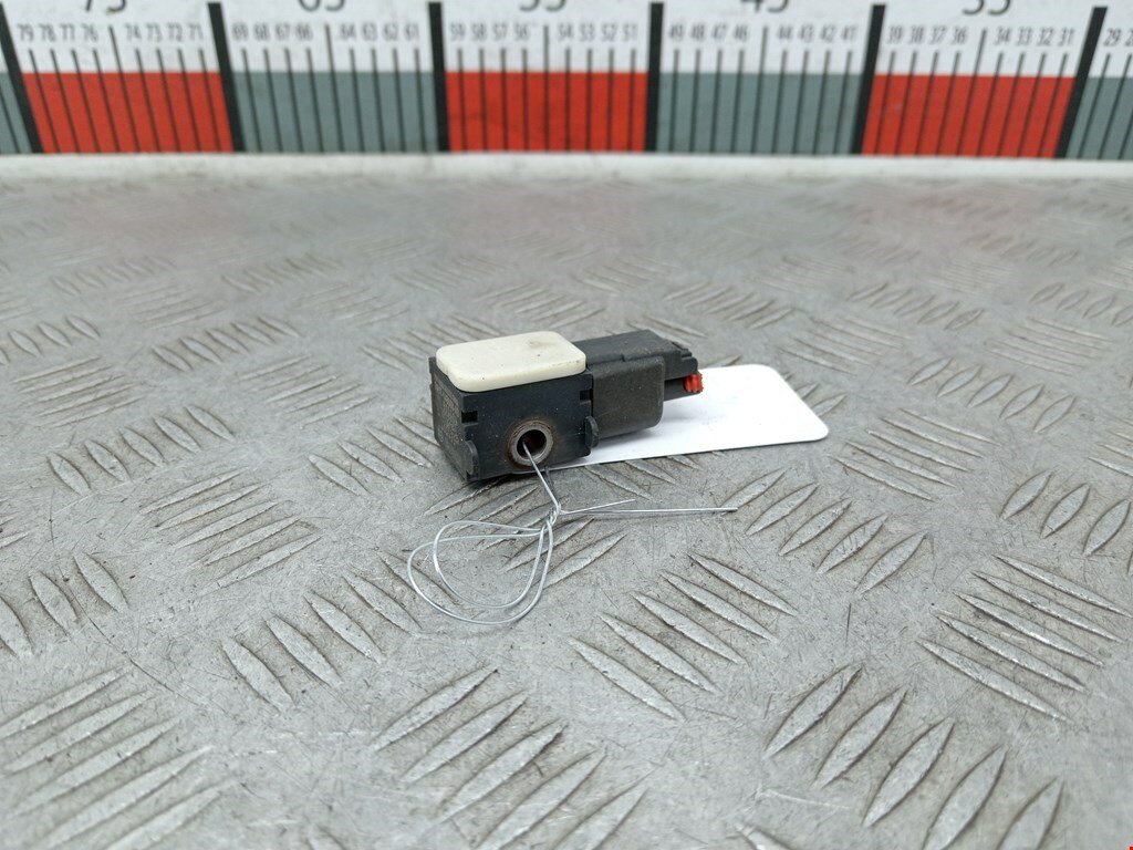 Датчик удара Land Rover Range Rover 3 1352187 арт. 2213706