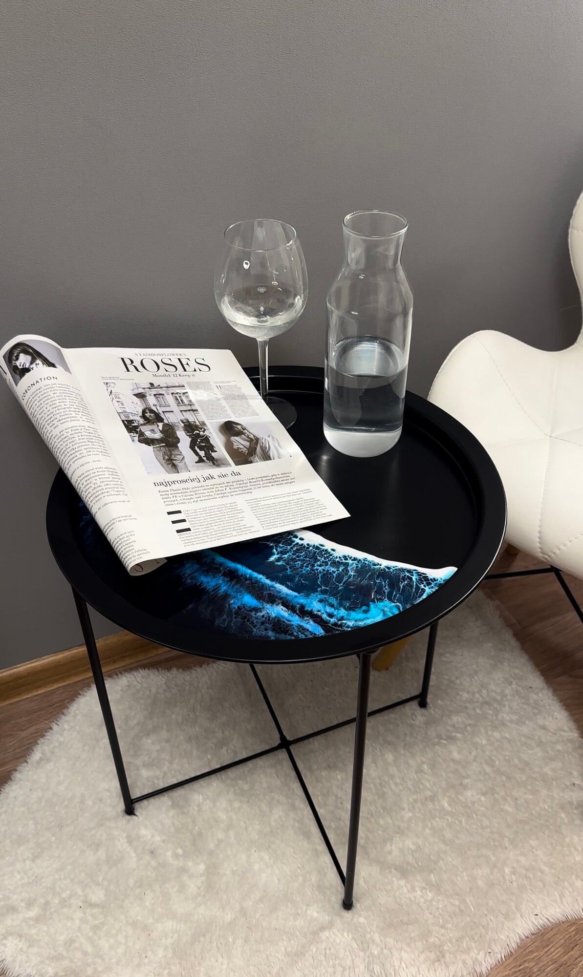 Журнальный столик поднос с эпоксидной смолой