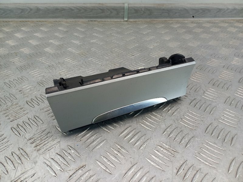 Б/У Пепельница Volkswagen Passat B7 / Фольксваген Пассат B7 1.8 CDA 152Л.С. МКПП 2011