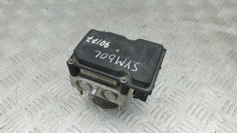 Б/У Блок ABS (насос) Renault Symbol / Рено Симбол 1.4 K4JB713 98Л.С 2006