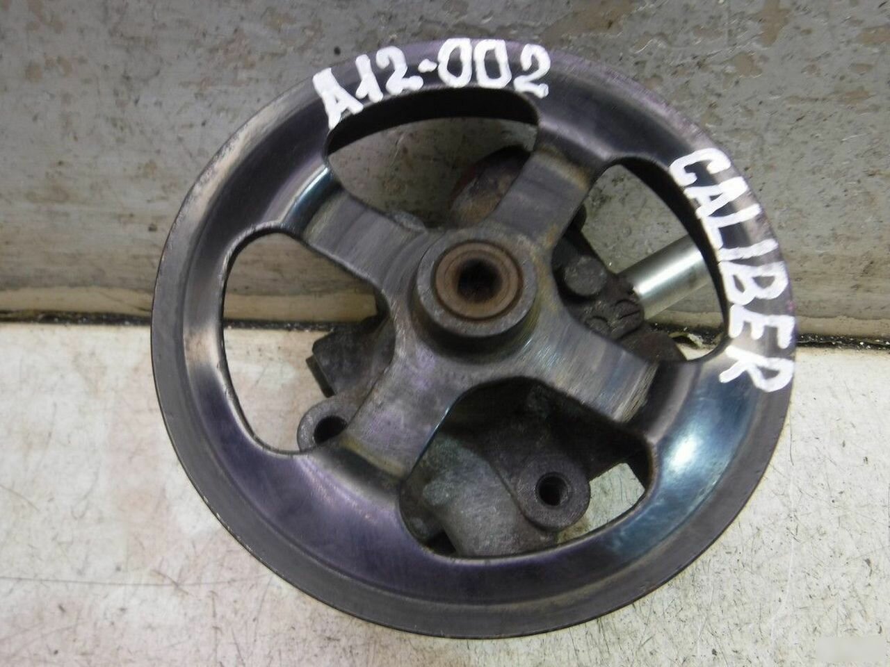 Насос ГУР Dodge Caliber I (2006—2009) 05105048AB-5105048AB