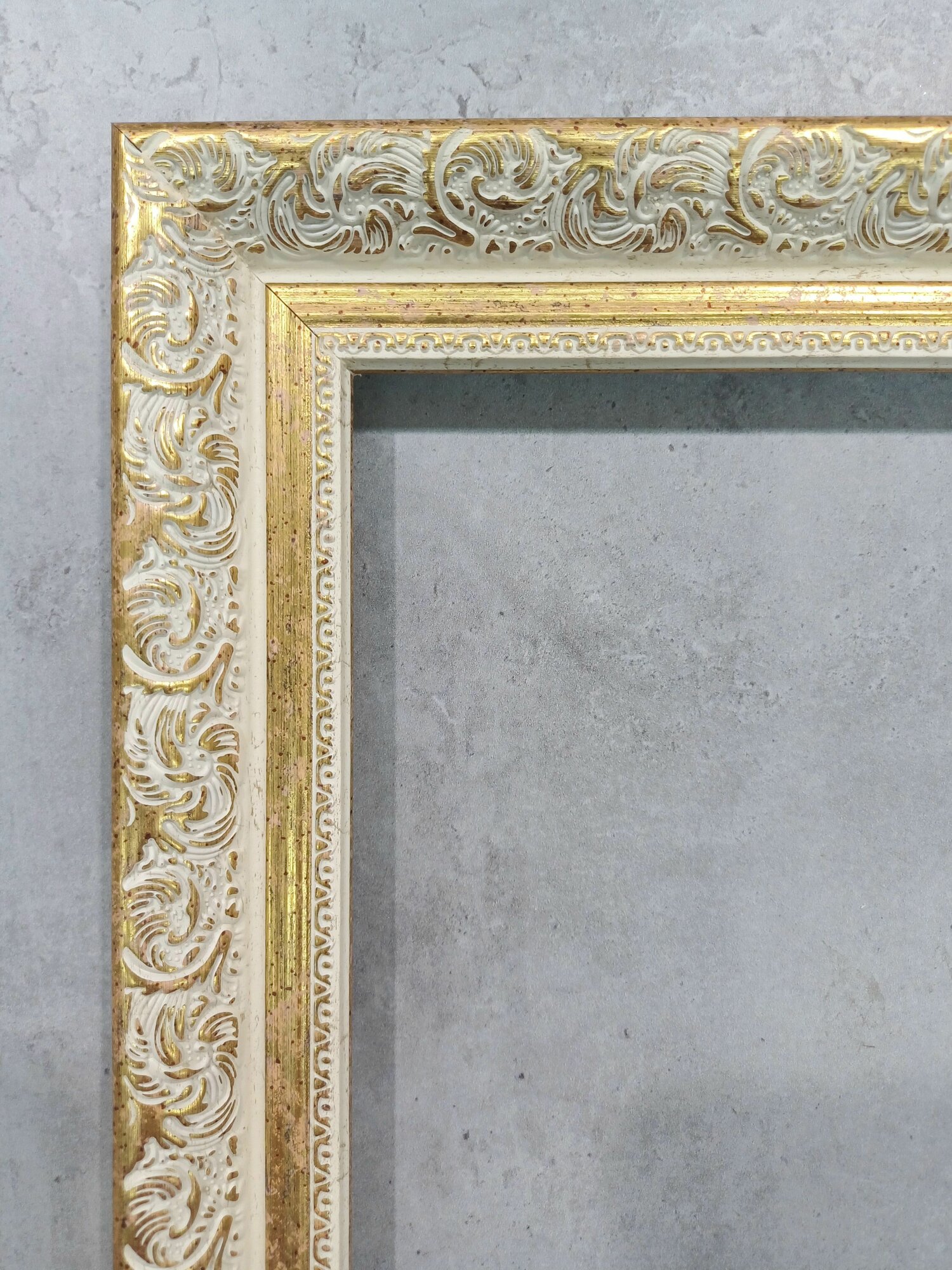 Багетная рама 30х40 (внутренний размер) в классическом стиле