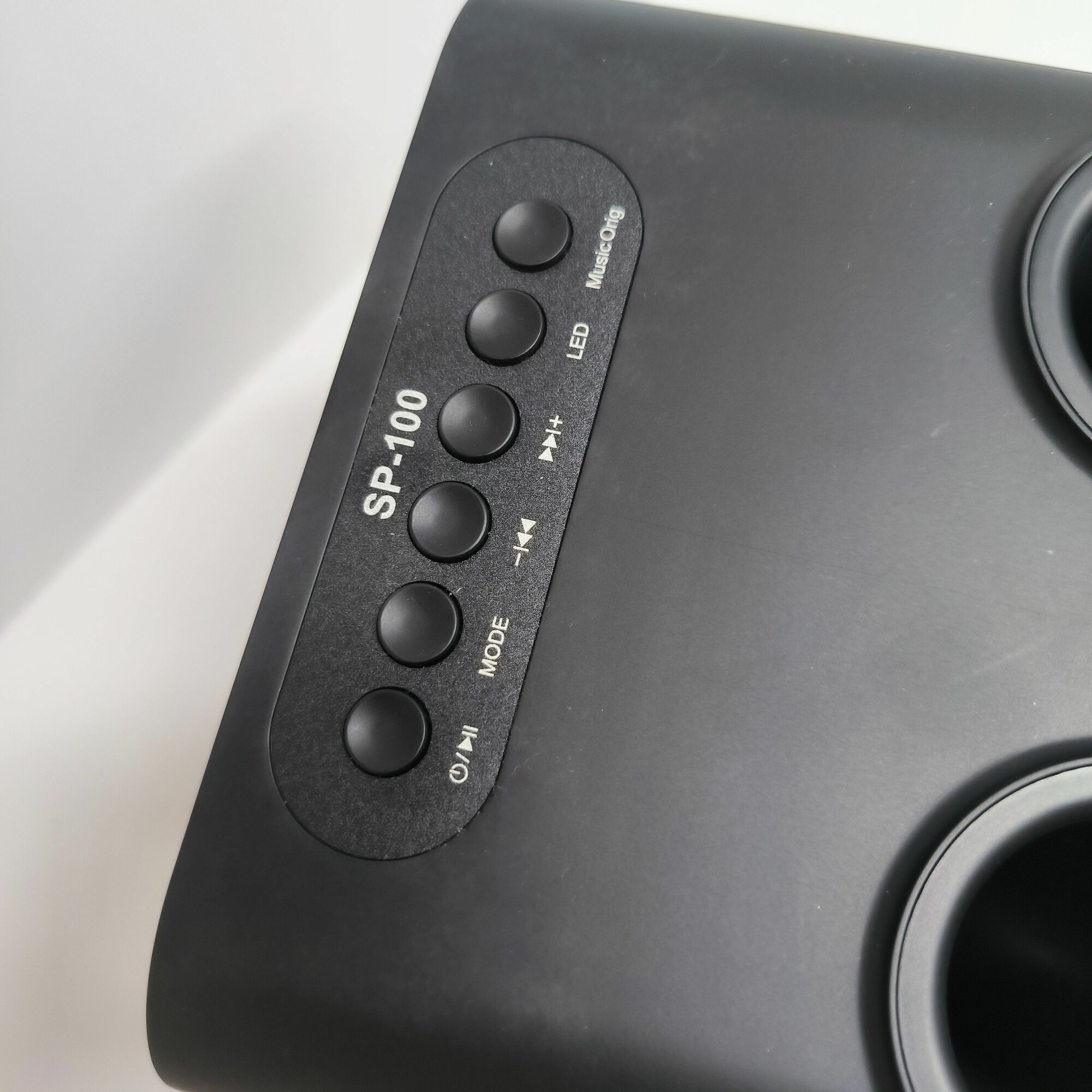 Шикарная и Качественная Караоке система sp-100 цвет черный