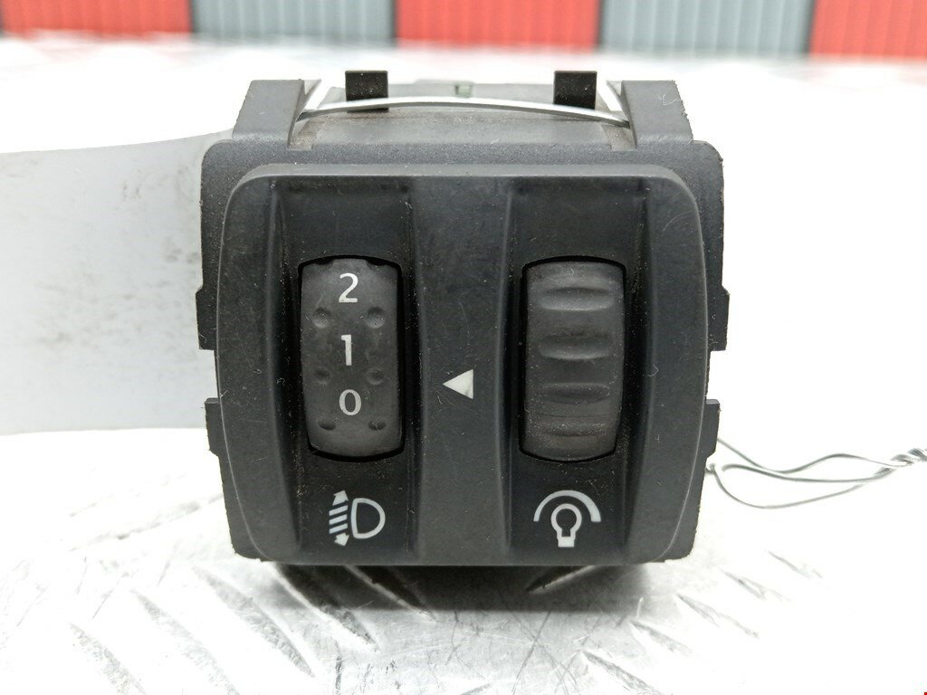 Кнопка корректора фар Renault Scenic 2 8200121805 арт. 1816076