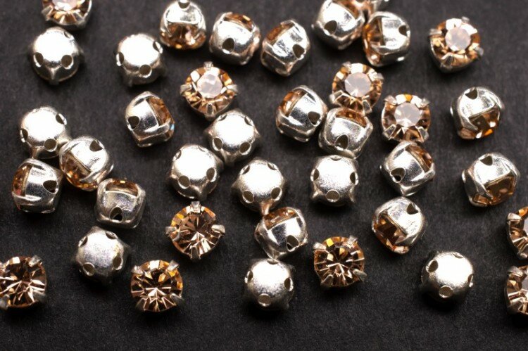 Шатоны Preciosa Maxima 4мм в оправе, цвет light peach DF/silver, 63-102, 10шт