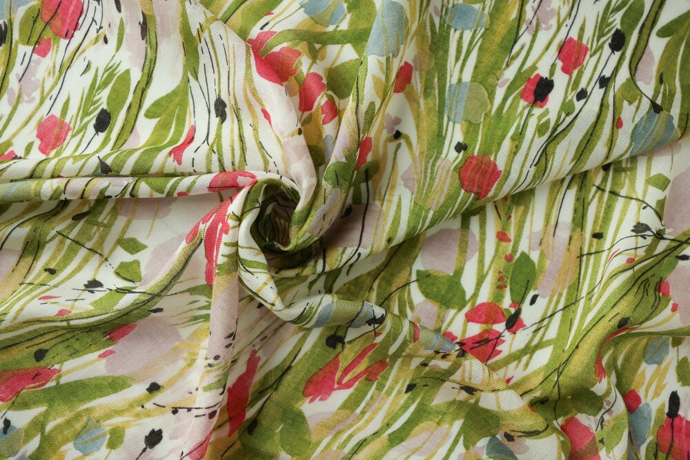 Ткань вискоза для шитья с цветами и листьями, ширина 1.44 м