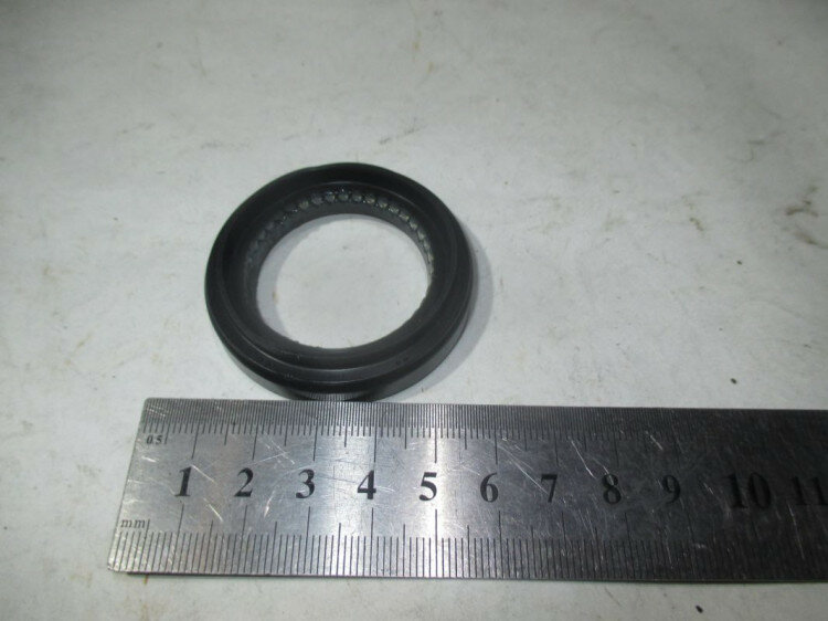 Сальник редуктора левый 91203PWT003 Хонда СR-V HONDA ACCORD CIVIC INTEGRA HR-V ODYSSEY STR, - Honda