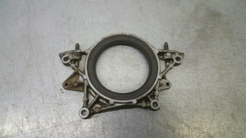 Крышка коленвала Honda Civic Ferio GF-EK5 D16A 2000 задн. (б/у)