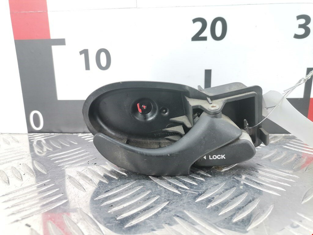 Ручка двери внутренняя задняя правая Ford Focus 1 XS41A22600AK арт. 1570722