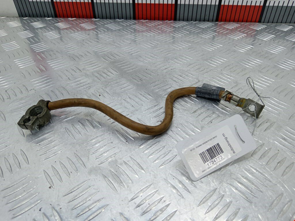 Клемма аккумулятора минус BMW 3-Series (E90/E91/E92/E93) 61129113151 арт. 1734773