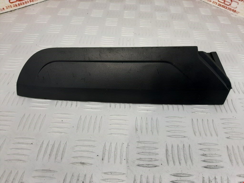 Накладка (планка) под фонарь правая Ford Transit (Tourneo) Connect 2 1882561 арт. 726991
